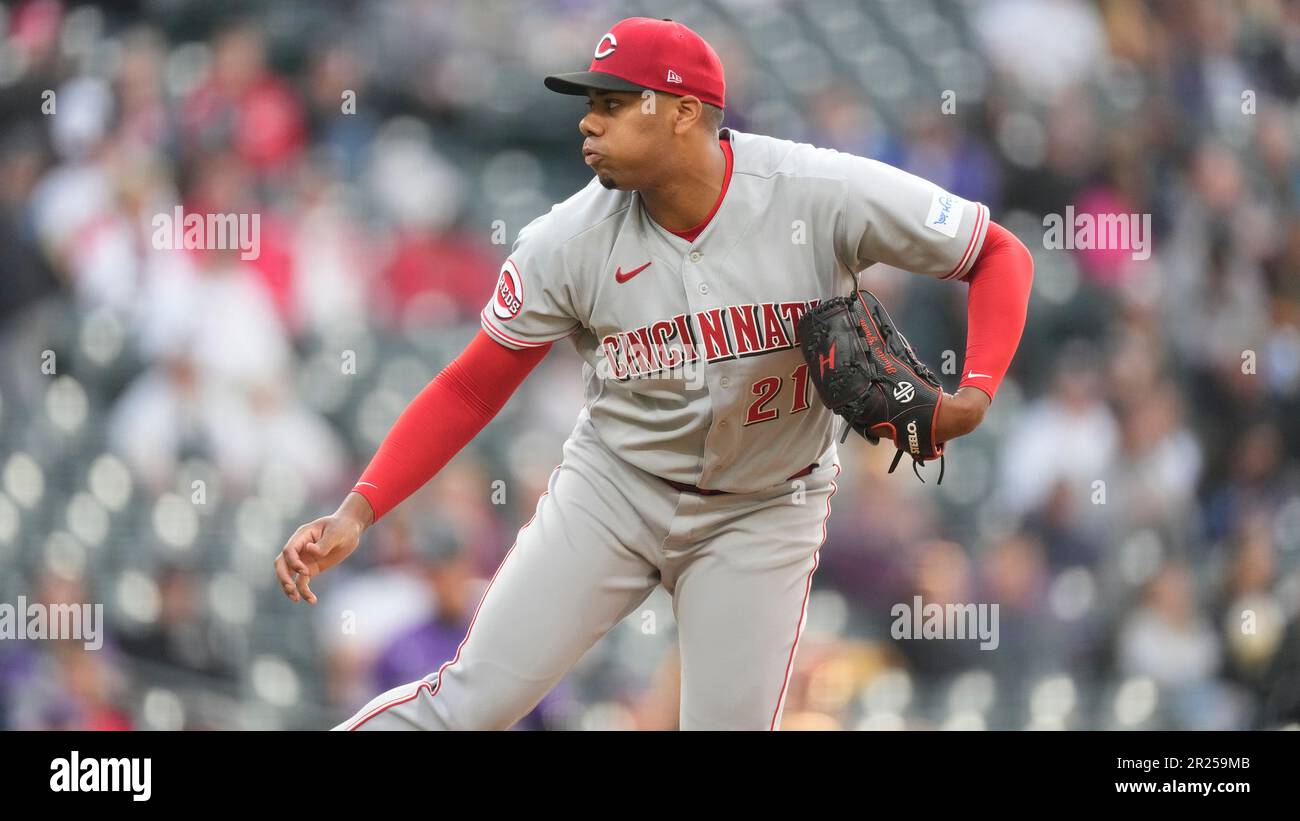Cincinnati Reds starting pitcher Hunter Greene (21) in the second ...