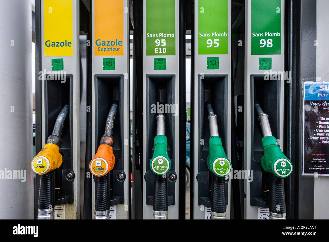 Gas Station | Station a carburants Stock Photo - Alamy