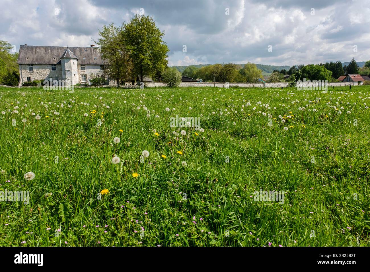 Templar Manor in the Boucles de Seine || Manoir des templiers a ...