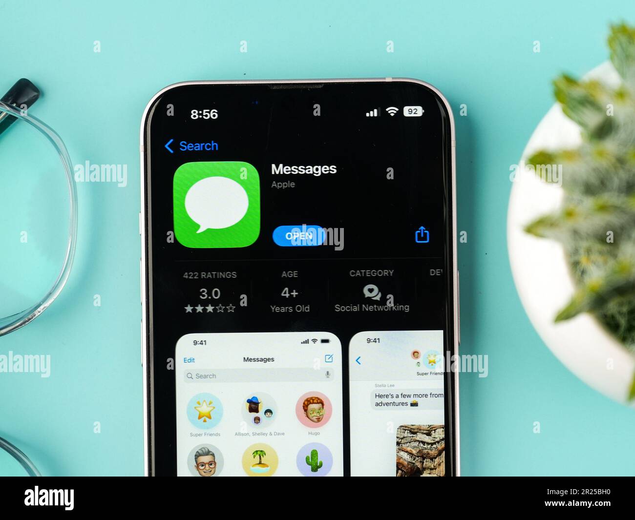 Imessage interface hi-res stock photography and images - Alamy