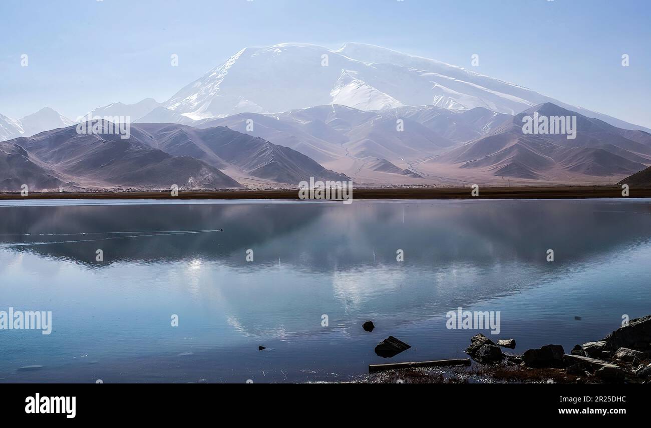 Kala kule lake hi-res stock photography and images - Alamy