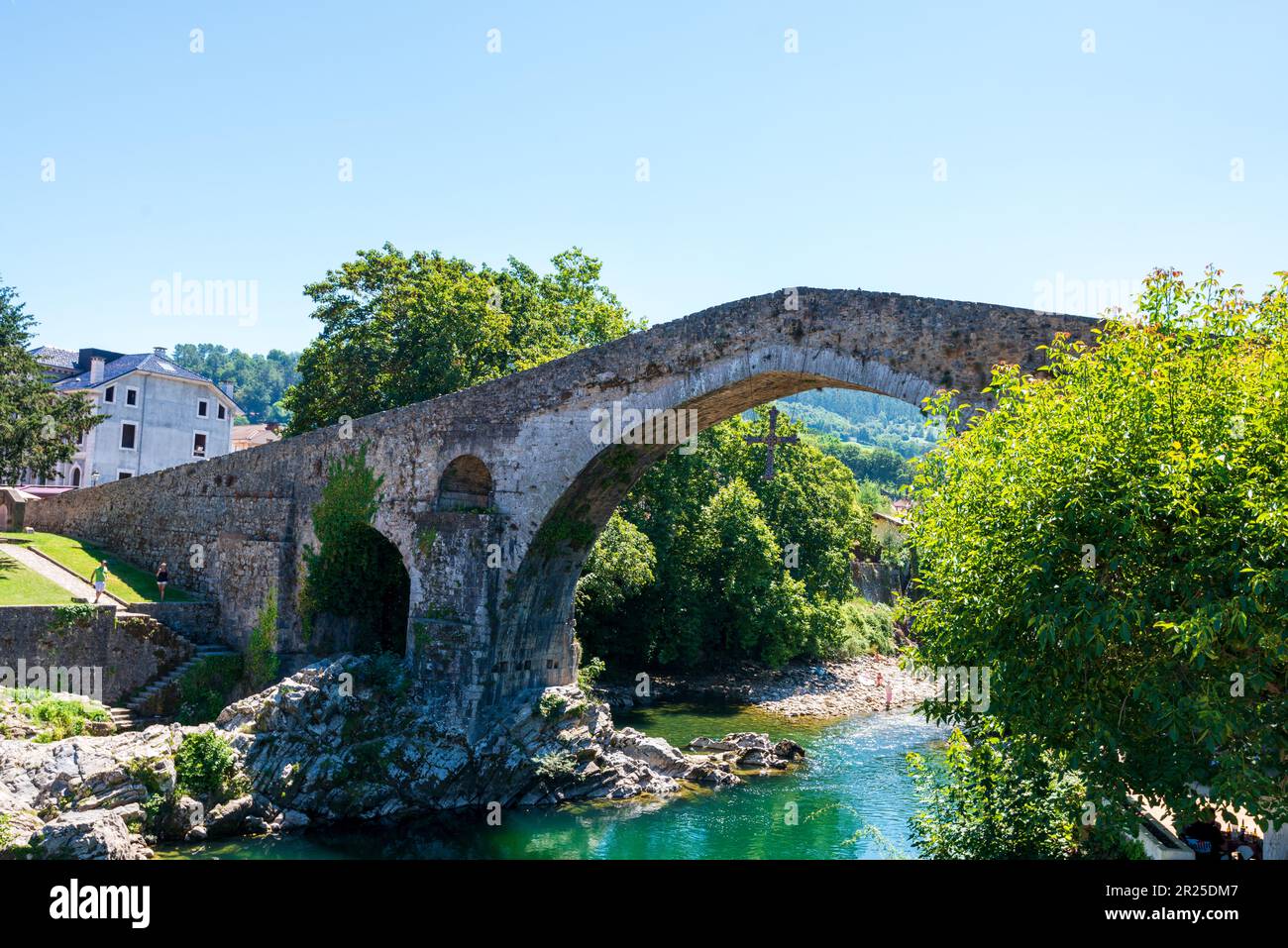 View of a romain bridge from below Stock Photo - Alamy