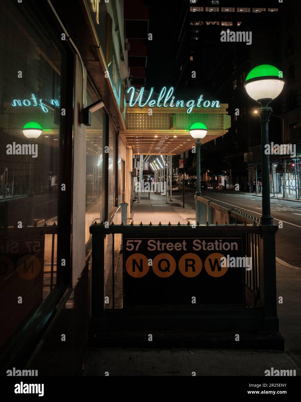 Wellington Hotel vintage sign at night, Midtown Manhattan, Manhattan ...
