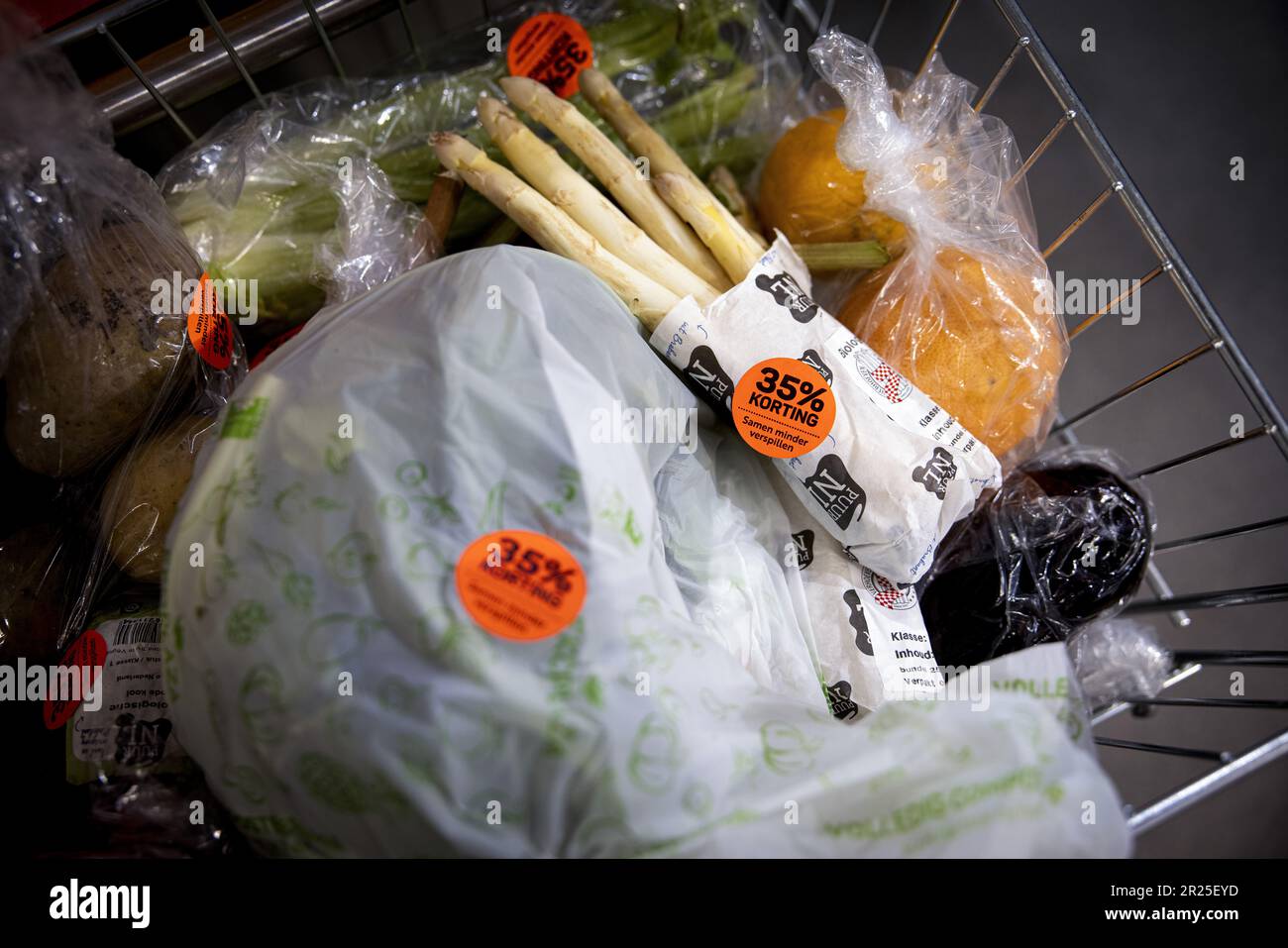 AMSTELVEEN - Discount on products that are almost expired at ...