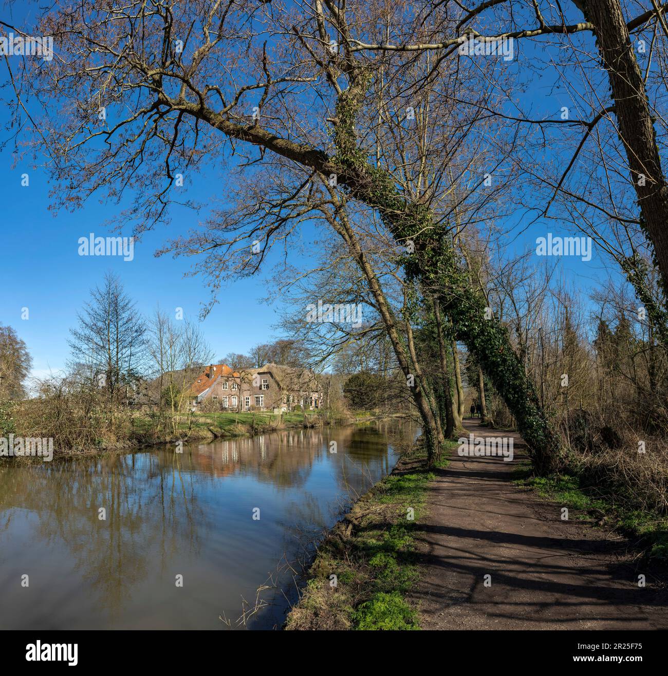 Farmhouse called The Sundial at the bank of the river Kromme Rijn ...