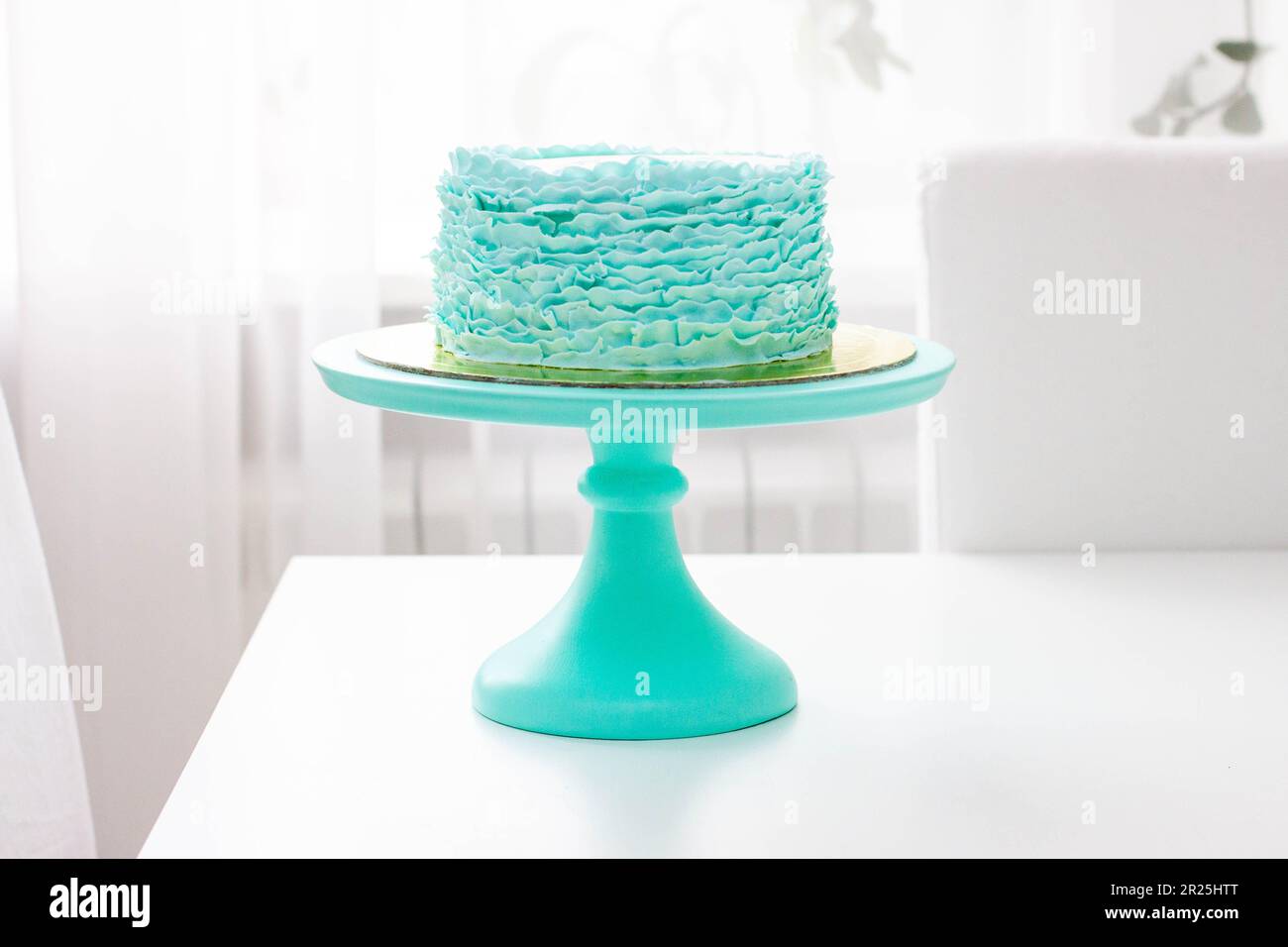 Exquisite birthday Cake Decorated with Green and turquoise Fondant ...