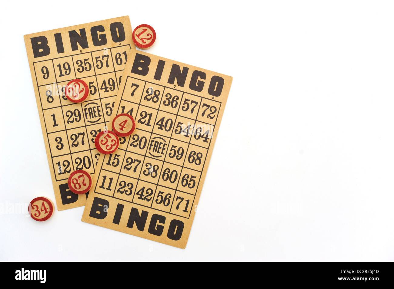 vintage bingo cards and markers Stock Photo - Alamy