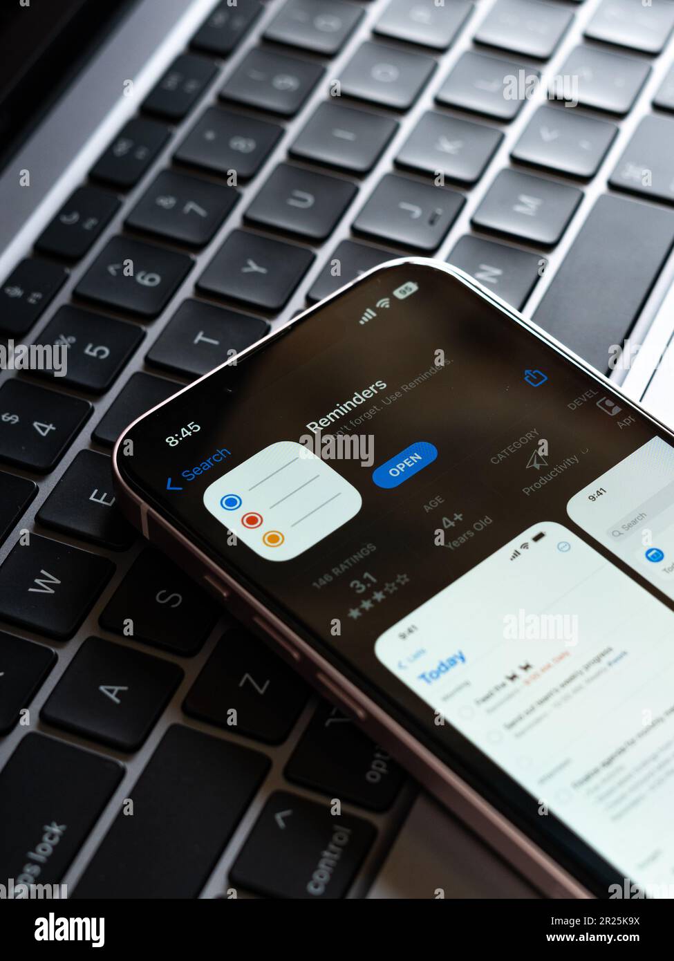 Apple reminders logo' hi-res stock photography and images - Alamy