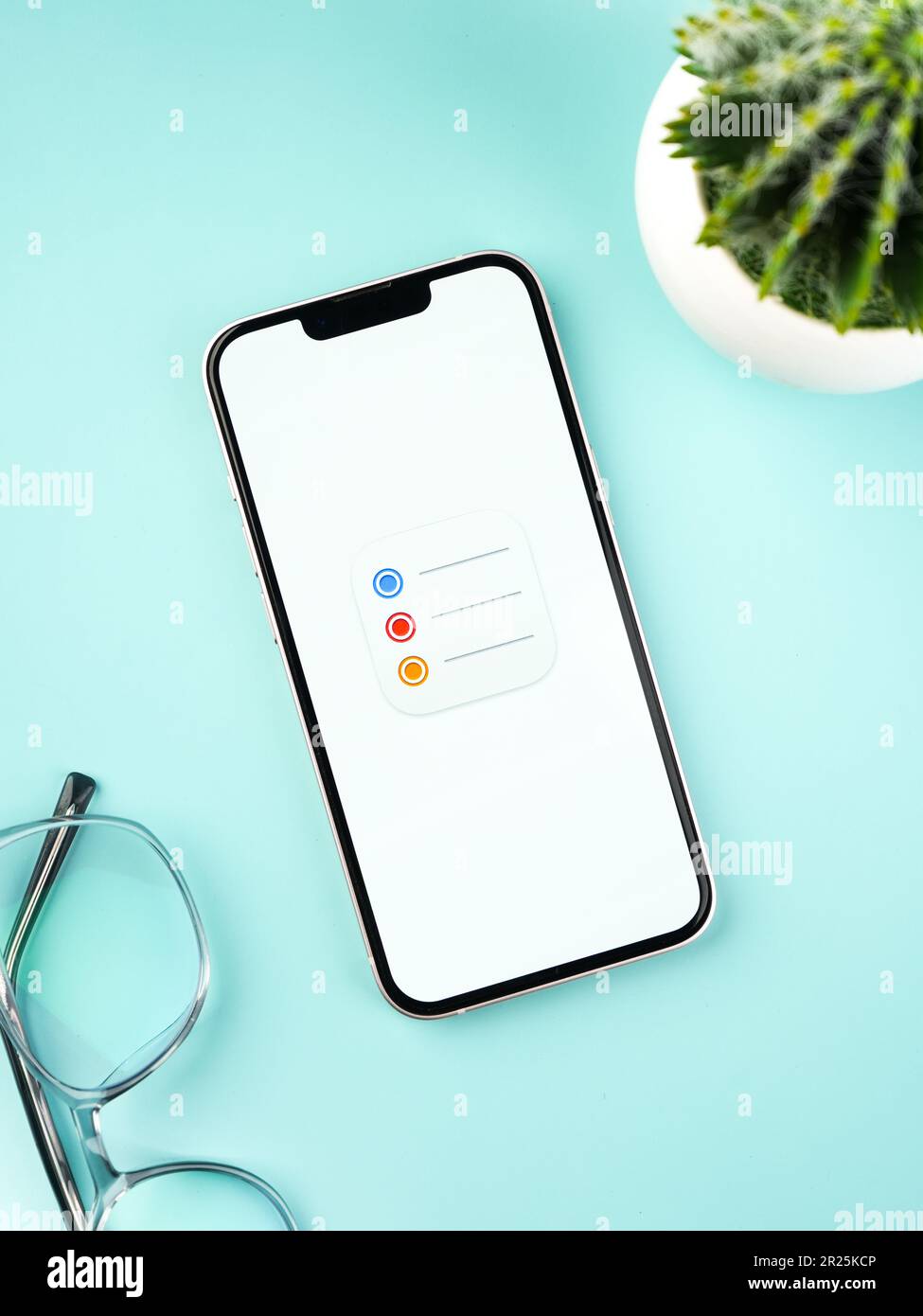 Apple reminders logo' hi-res stock photography and images - Alamy