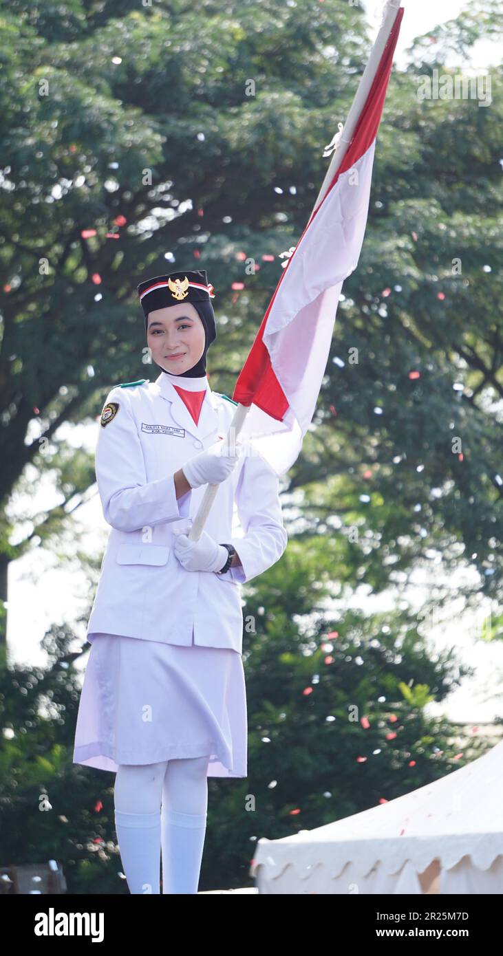 Indonesian flag raiser hi-res stock photography and images - Alamy
