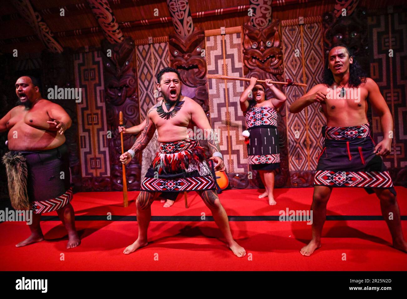 Powhiri, the traditional Māori welcome dance Stock Photo - Alamy