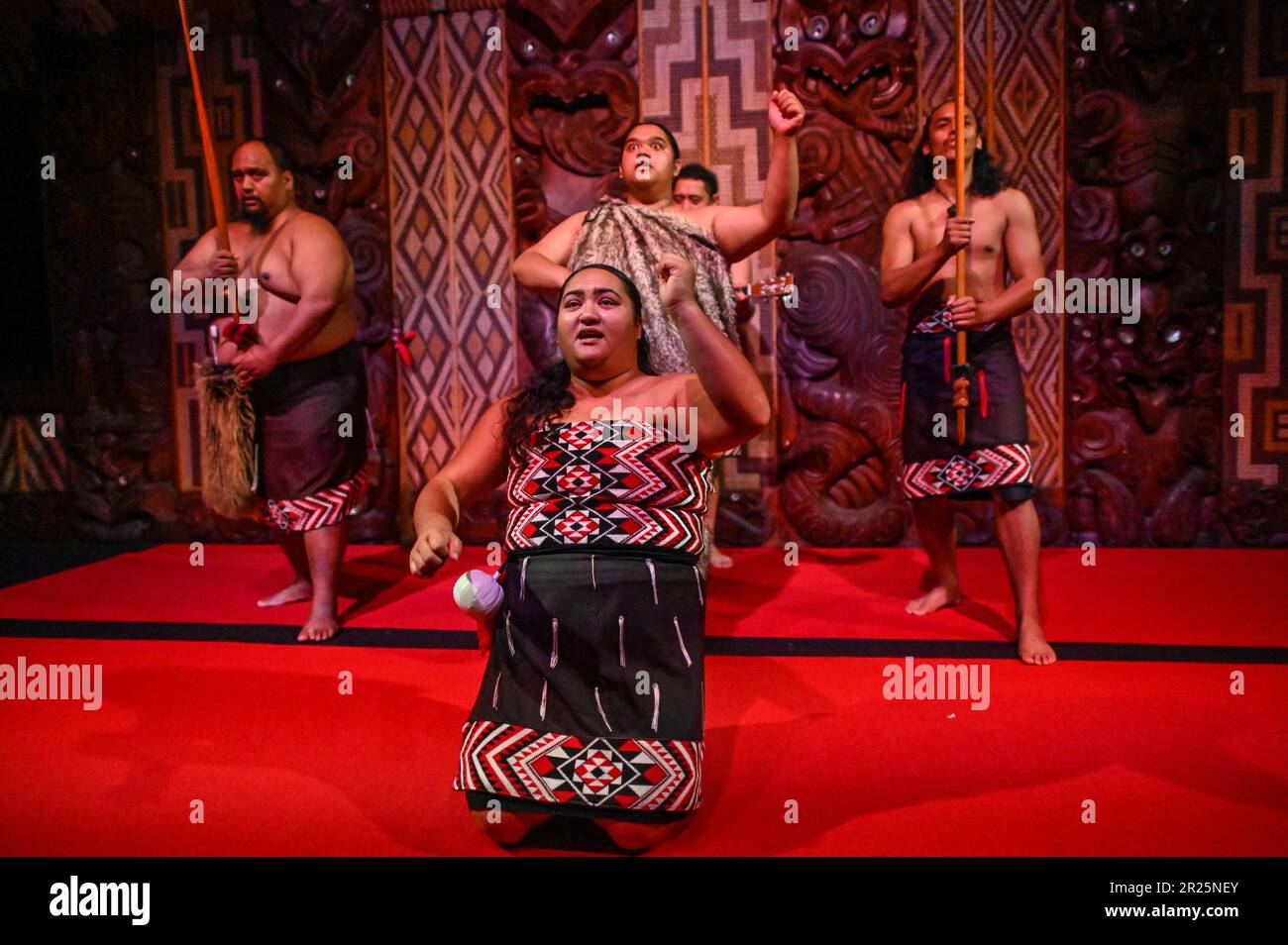 Powhiri, the traditional Māori welcome dance Stock Photo - Alamy