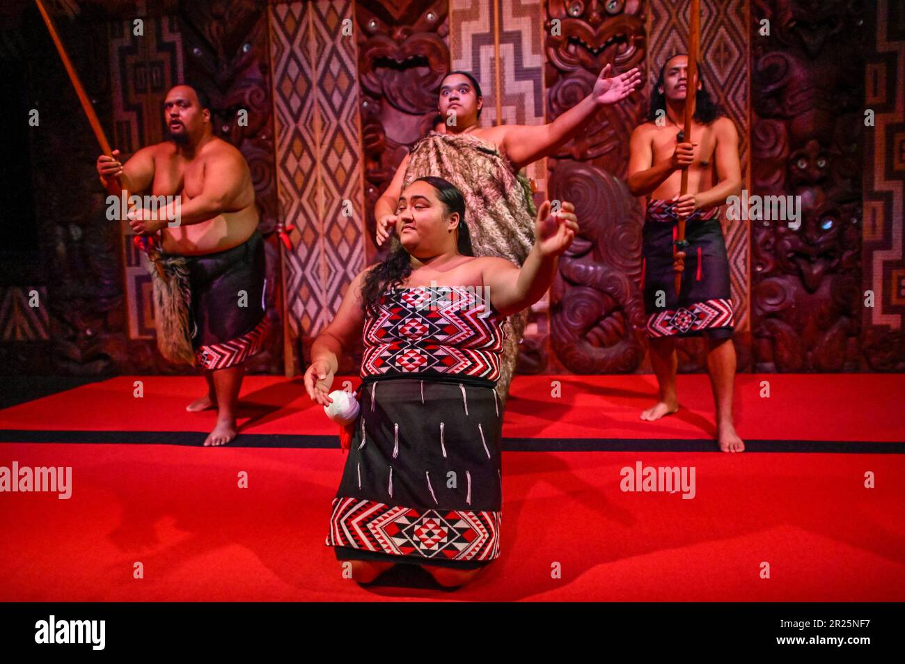 Powhiri, the traditional Māori welcome dance Stock Photo - Alamy