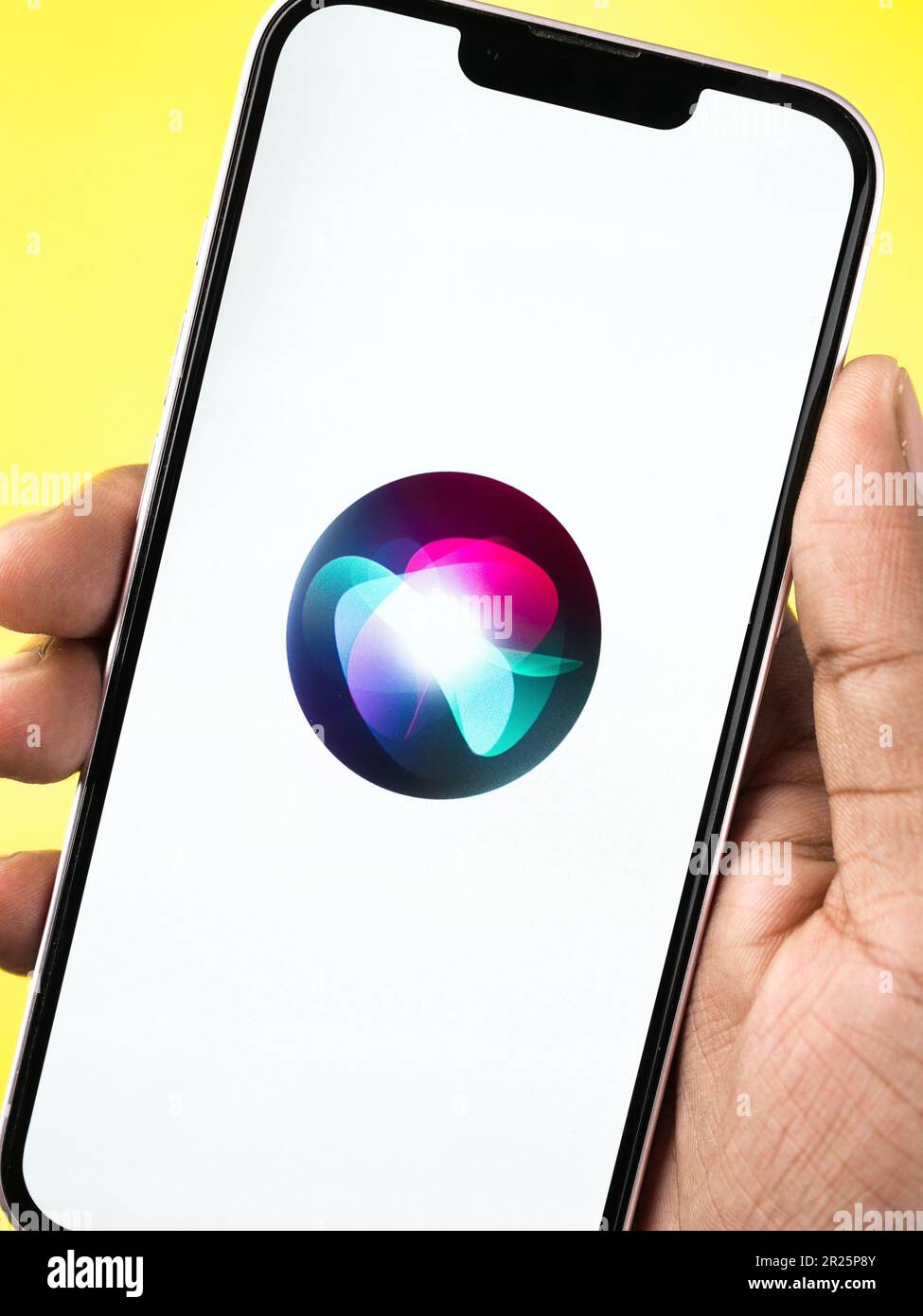 Siri logo hi-res stock photography and images - Alamy