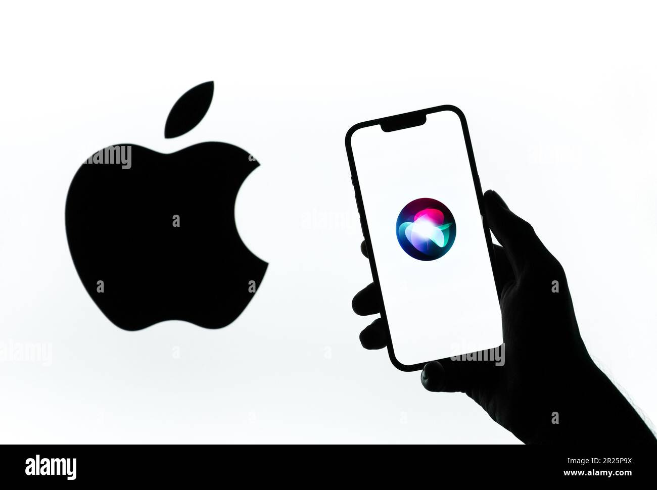 Siri logo hi-res stock photography and images - Alamy