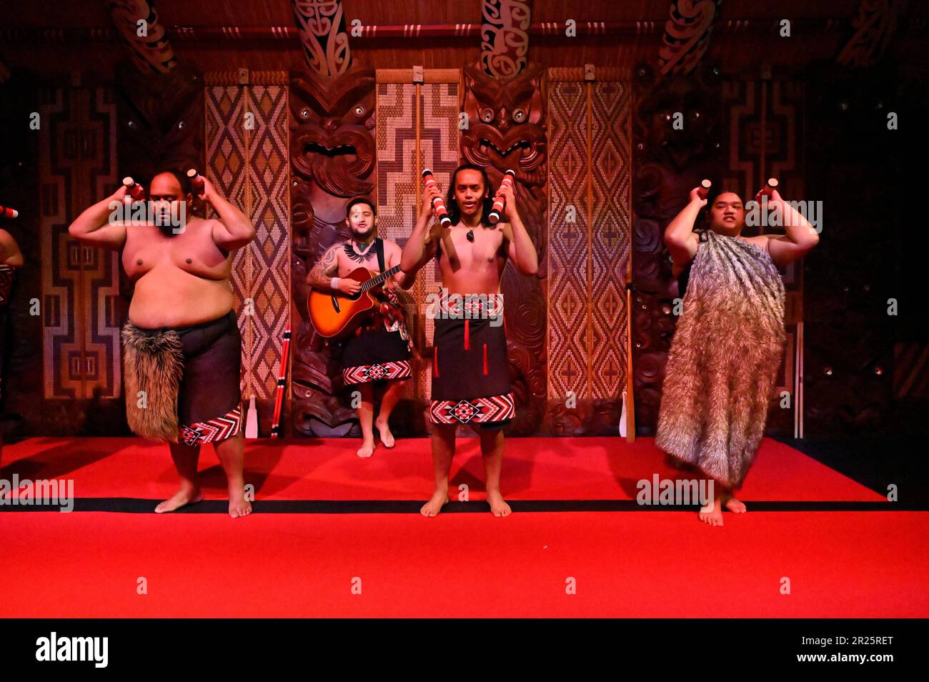 Powhiri, the traditional Māori welcome dance Stock Photo - Alamy
