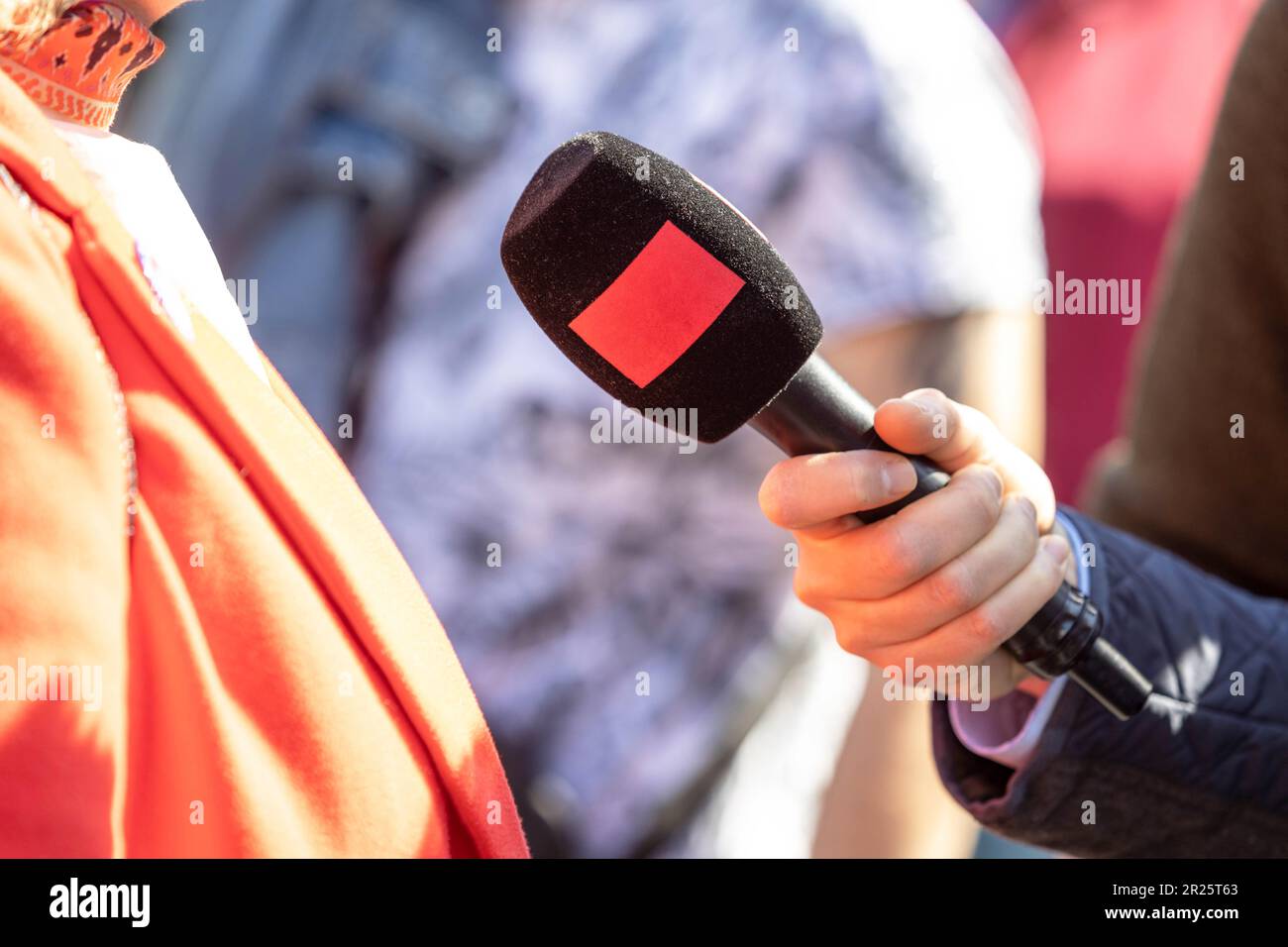 Interview microphone street hi-res stock photography and images - Alamy