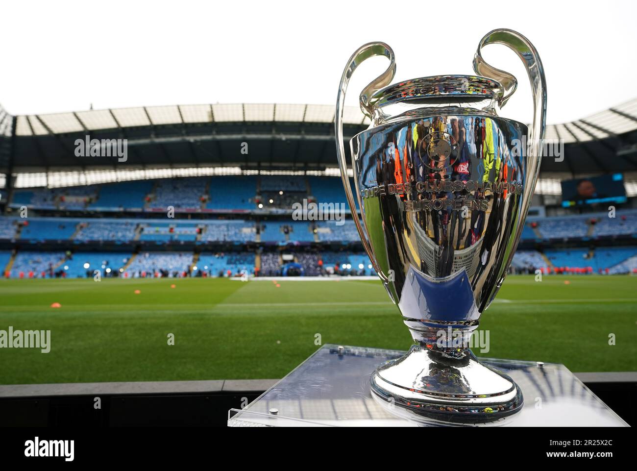 Manchester city pa2023 trophy hi-res stock photography and images - Alamy