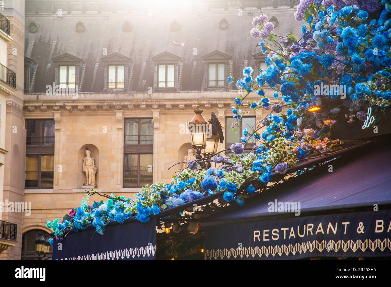 Paris, France - Dec. 30 2022: Sunshine Street view of Paris outside of ...