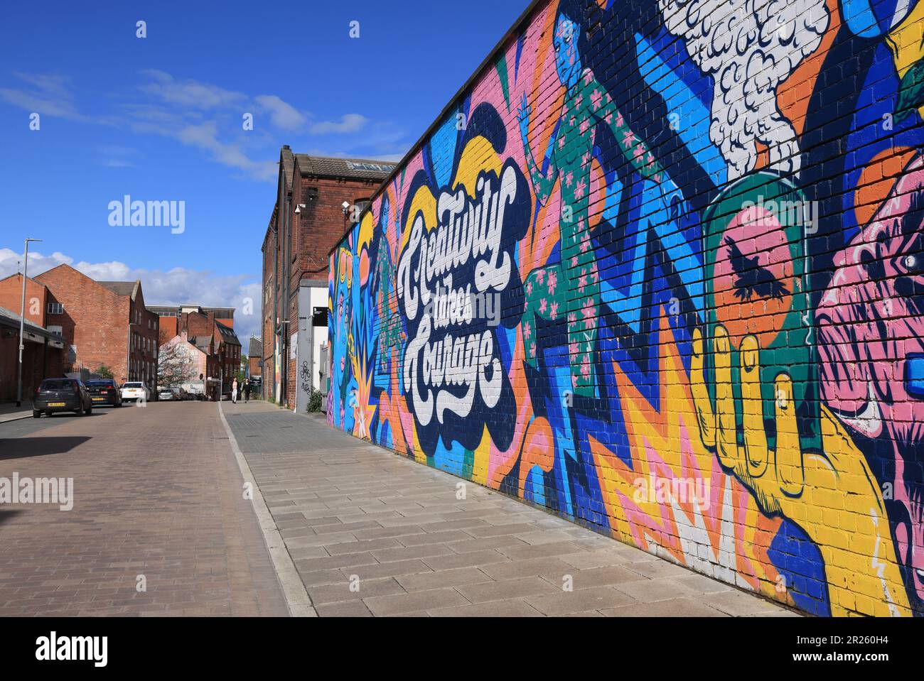Leeds murals hi-res stock photography and images - Alamy
