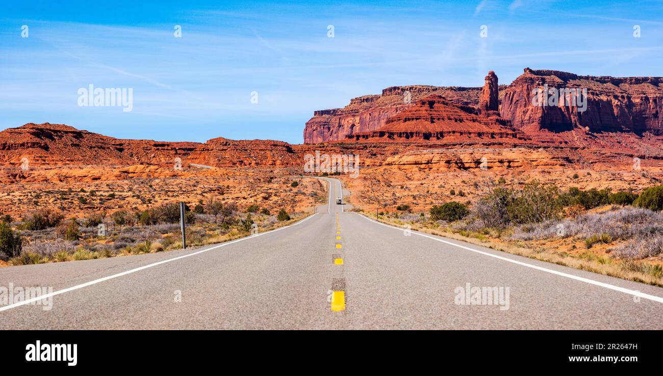 Panorama view; Forest Gump Road; Sentinal Mesa; US 163; Monument Valley ...