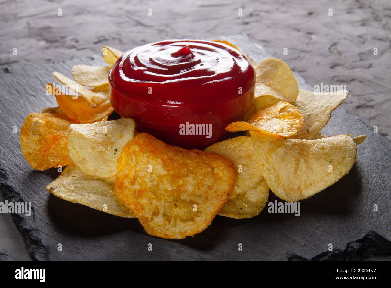 Potato chip texture hi-res stock photography and images - Alamy