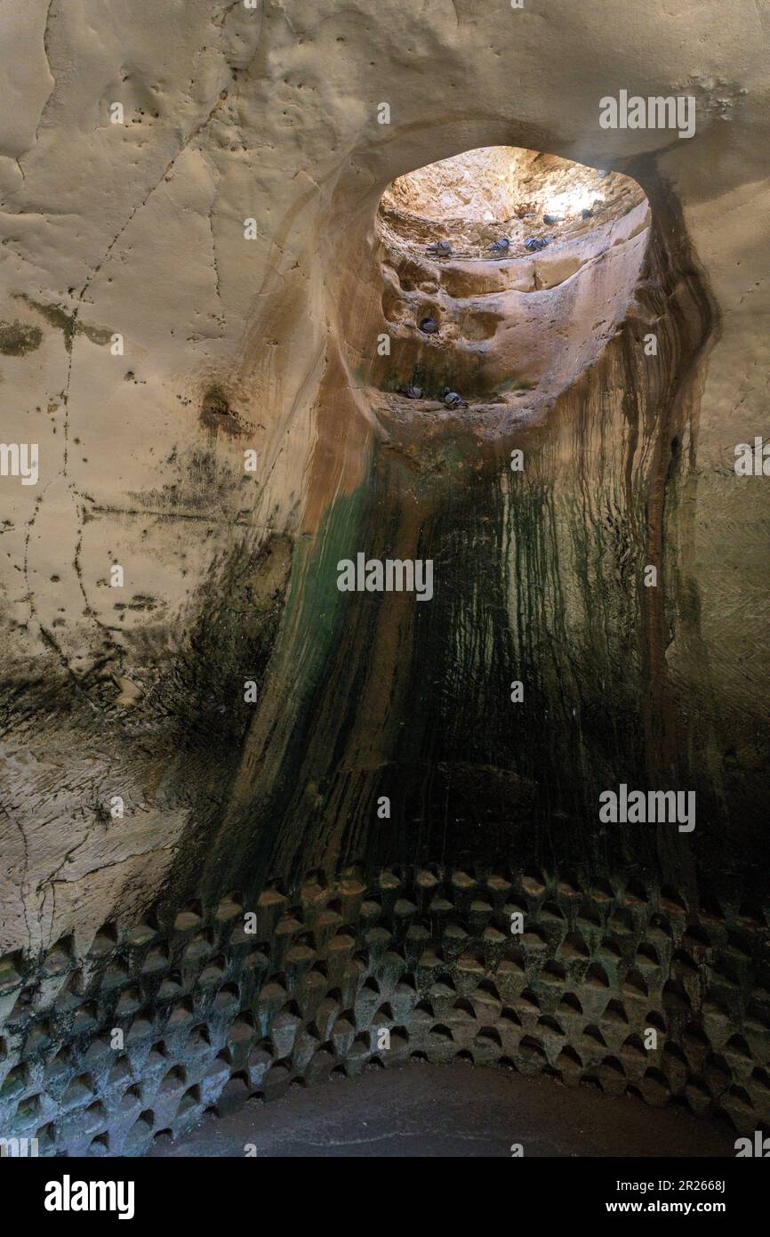 Maresha caves hi-res stock photography and images - Alamy