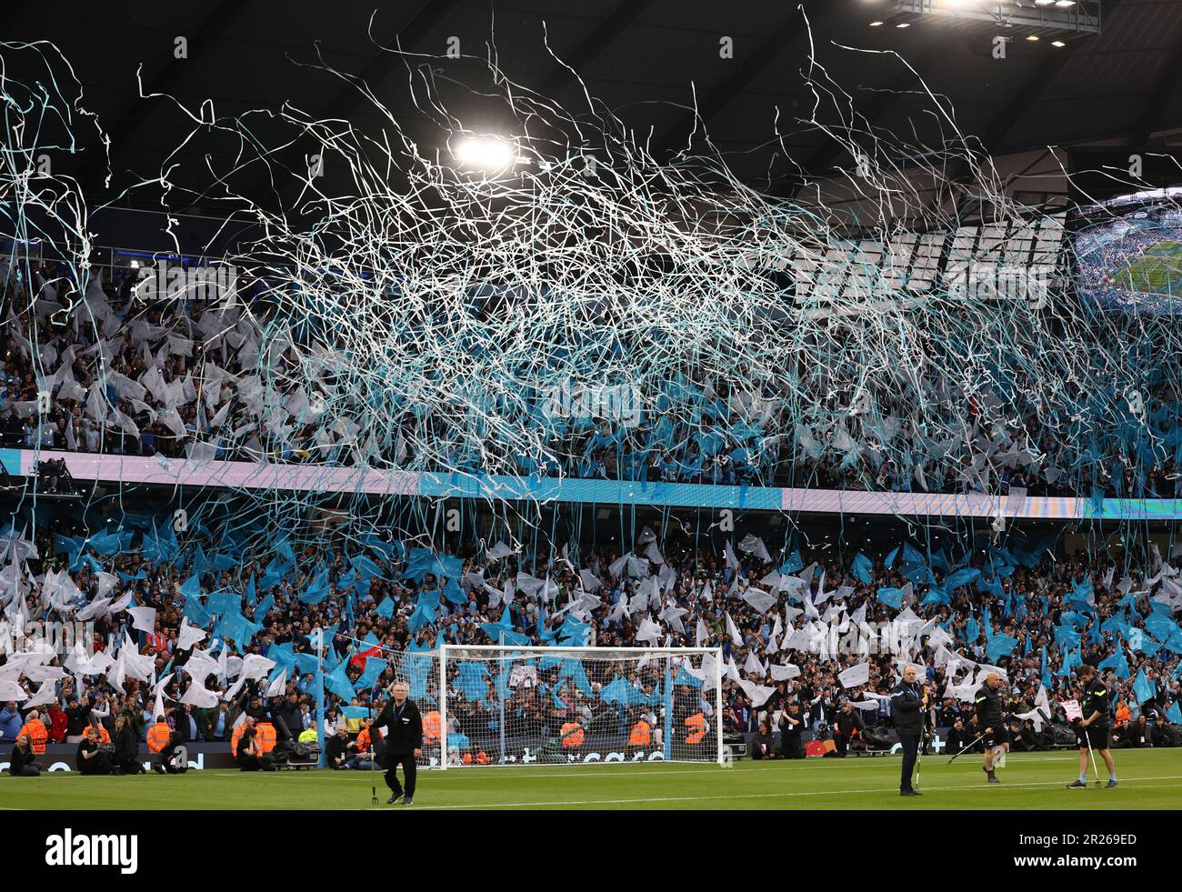 News ticker hi-res stock photography and images - Alamy