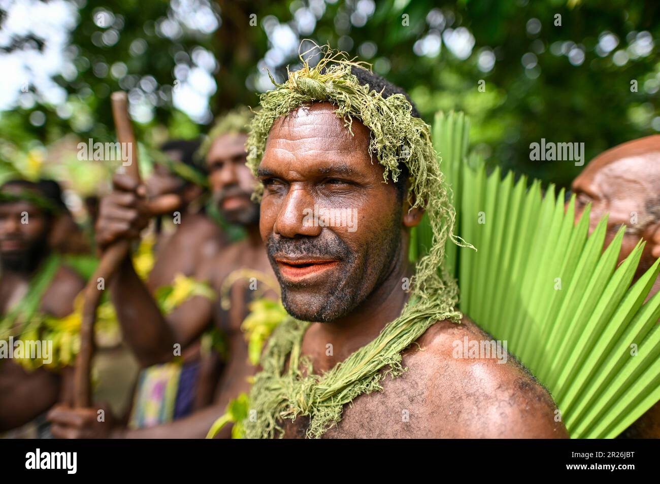 The tradicional indigenous dances of the solomon islands hi-res stock ...