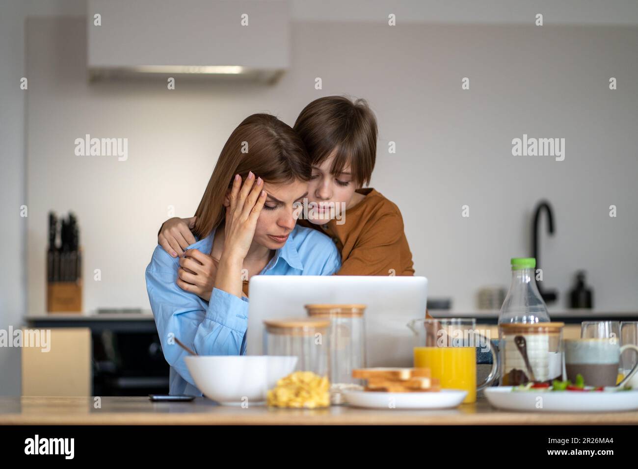 Mom having hard morning, problems at work working online and headache ...