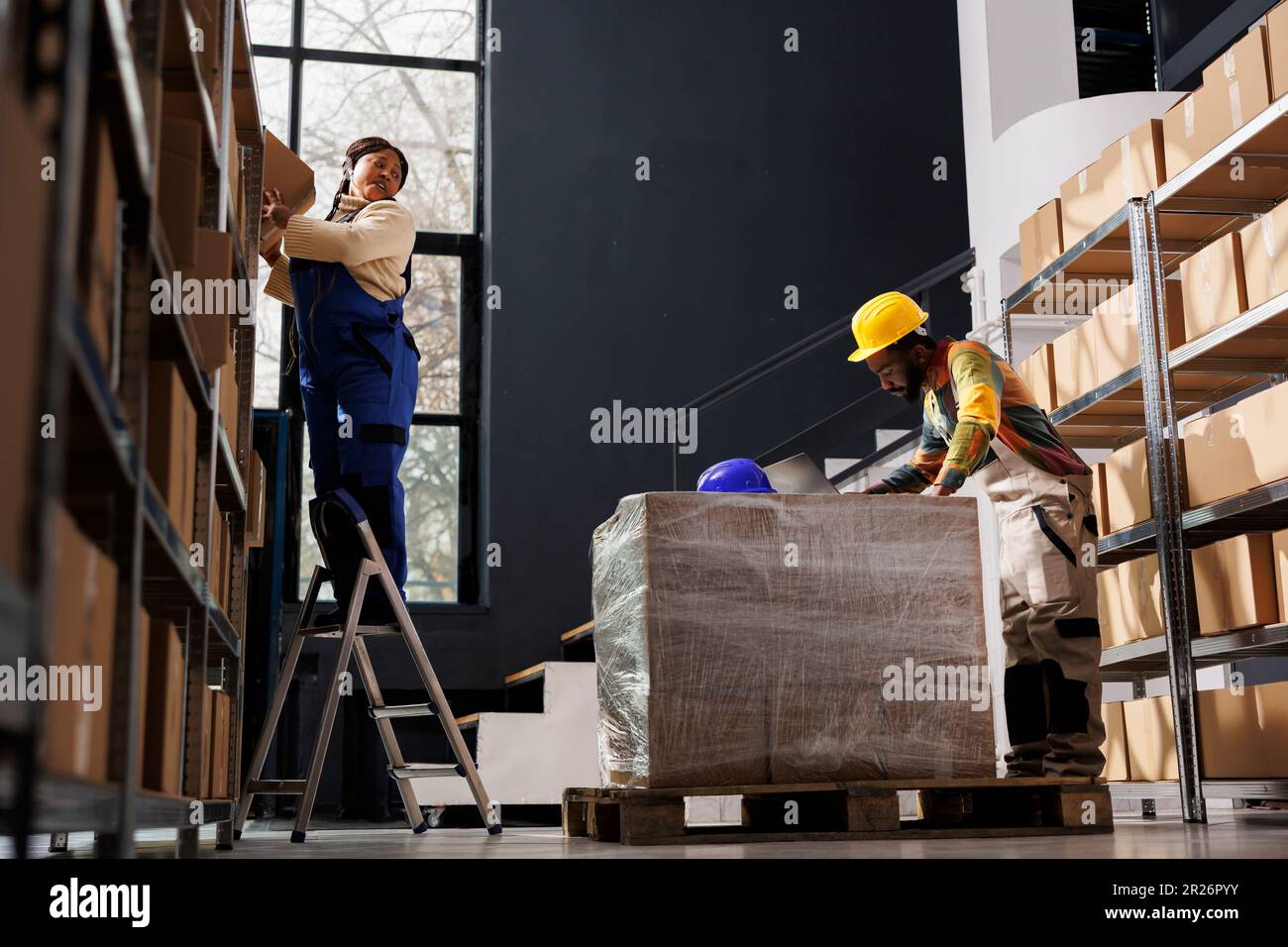 Warehouse handler hi-res stock photography and images - Alamy