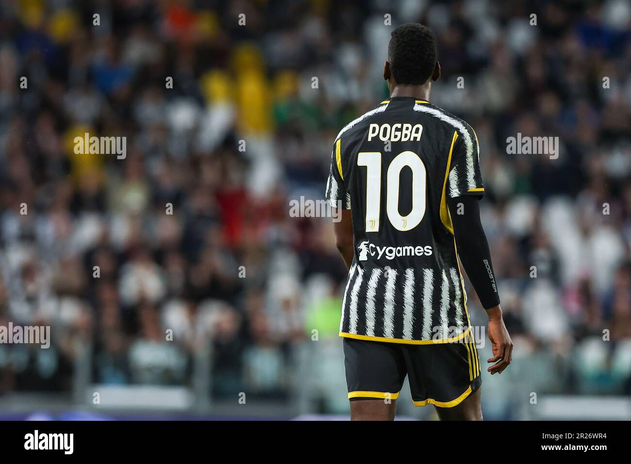 Juventus home kit hi-res stock photography and images - Alamy