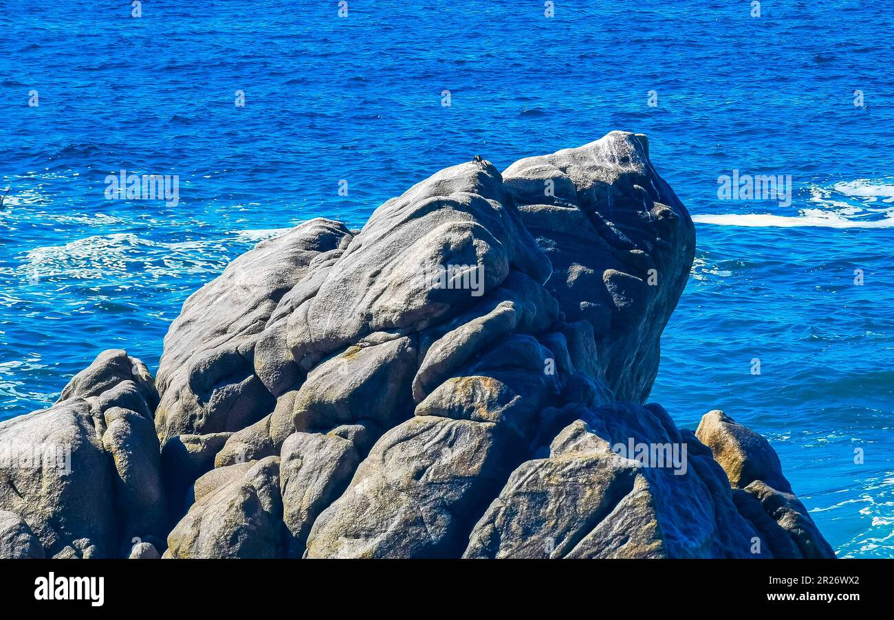 Blue turquoise water and extremely beautiful huge big surfer waves ...