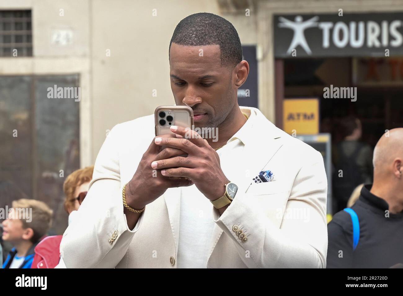 Rom, Italien. 17th May, 2023. Lawrence Saint-Victor bei Dreharbeiten ...