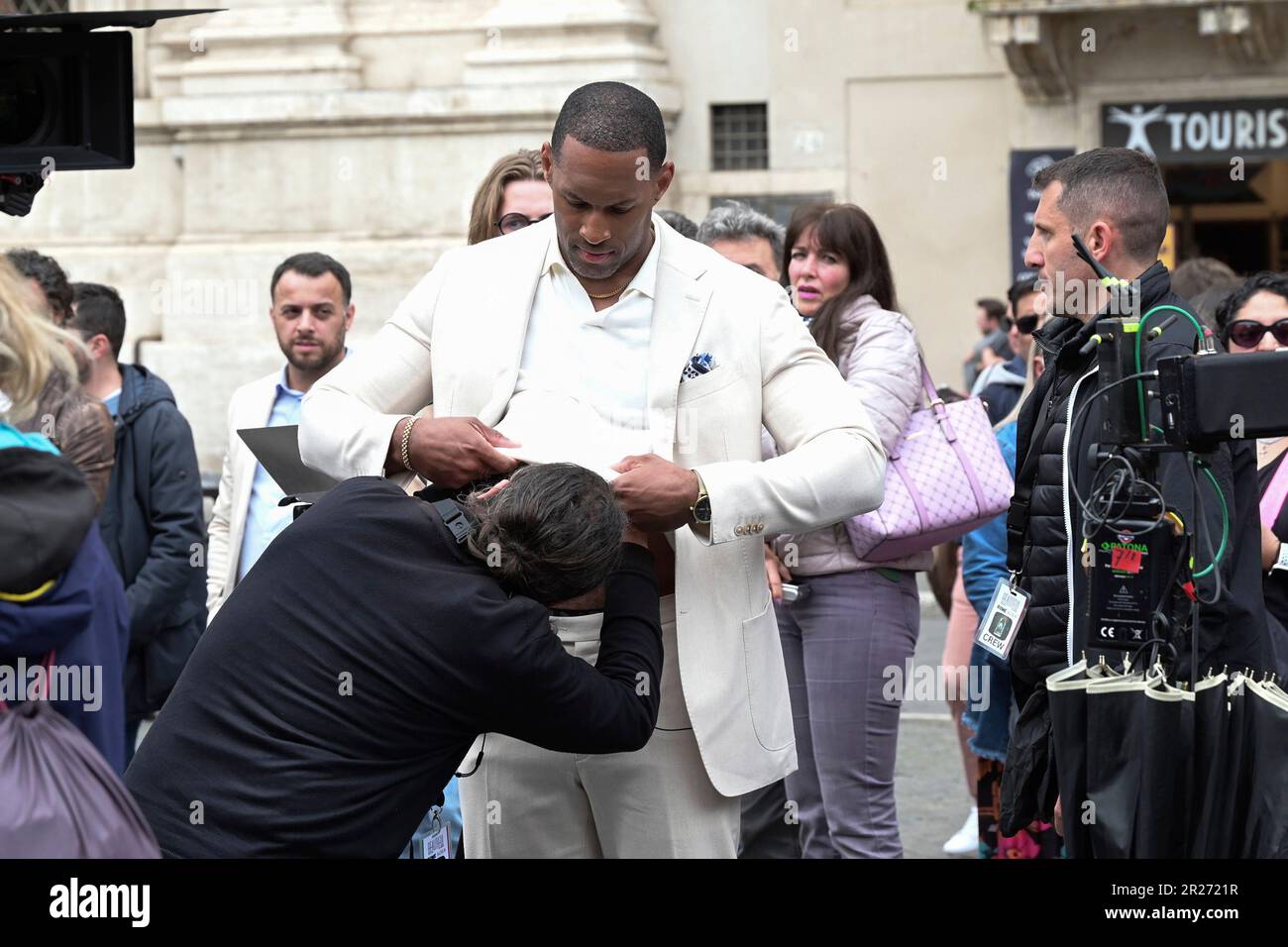 Rom, Italien. 17th May, 2023. Lawrence Saint-Victor bei Dreharbeiten ...