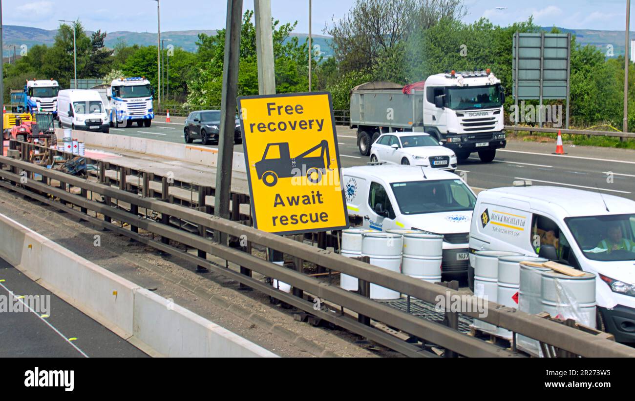 free recovery sign service on roadworks on the m8 await rescue Stock ...