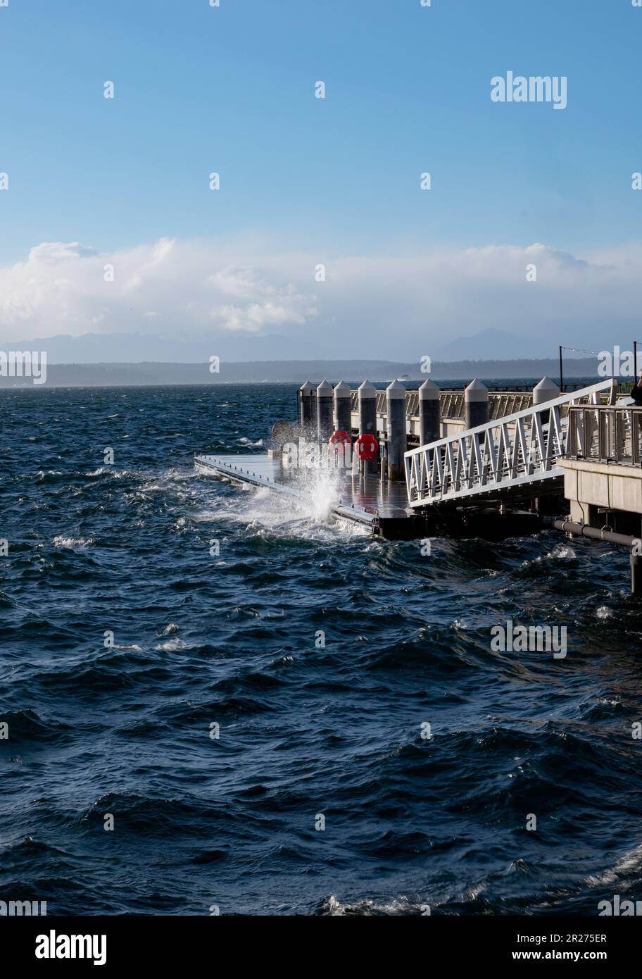 Seattle washington skyline watercolor hi-res stock photography and ...
