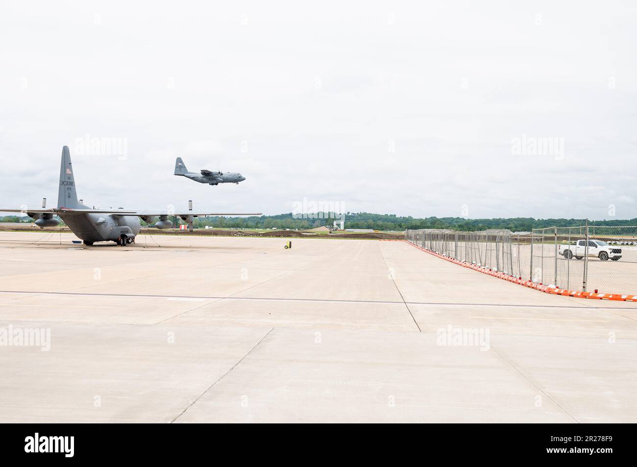 Construction of a new drainage pipe on the aircraft parking ramp and ...