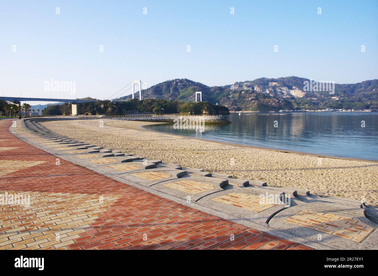 Beach Hakata, Hakata-Ohshima bridge Stock Photo - Alamy