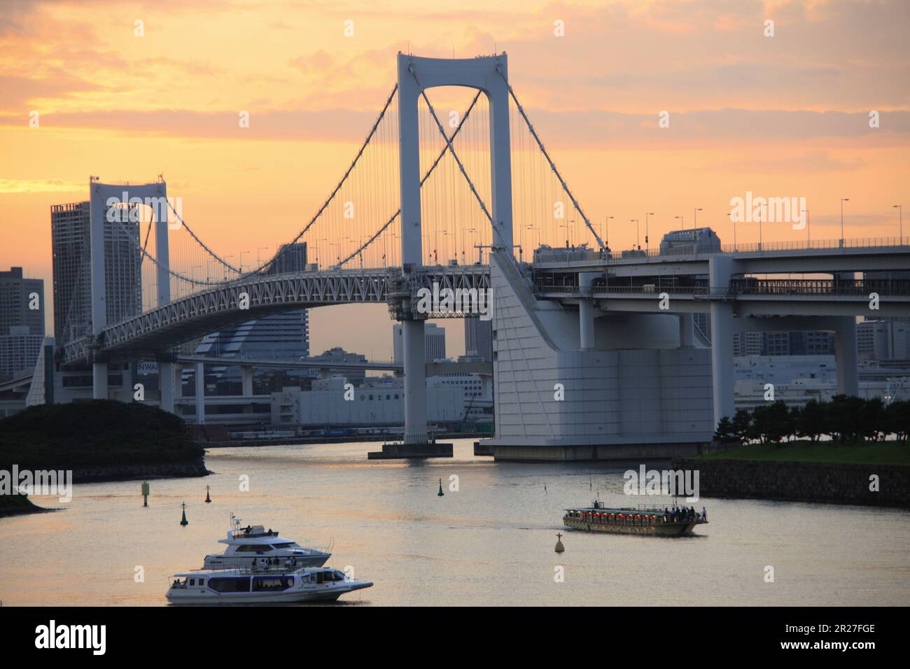 Houseboat and Rainbow Bridge Stock Photo - Alamy