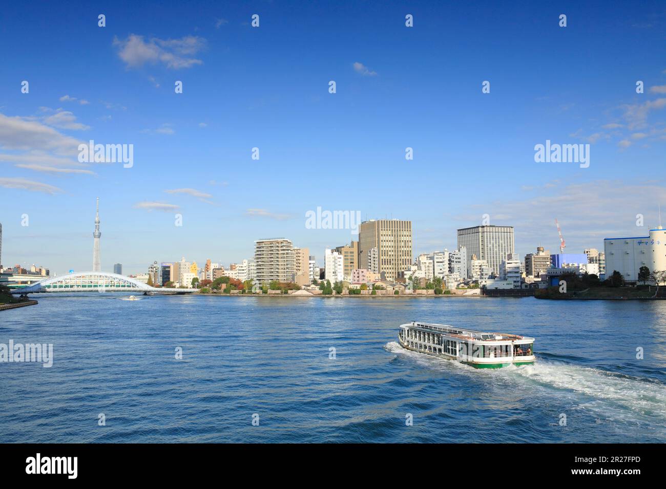 Sky and Sumida river landscape Stock Photo - Alamy