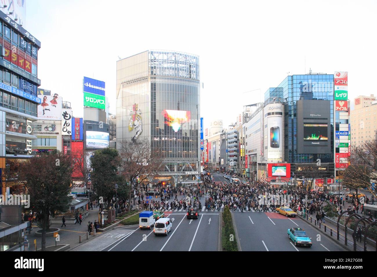 Shibuya scramble crossing Stock Photo - Alamy