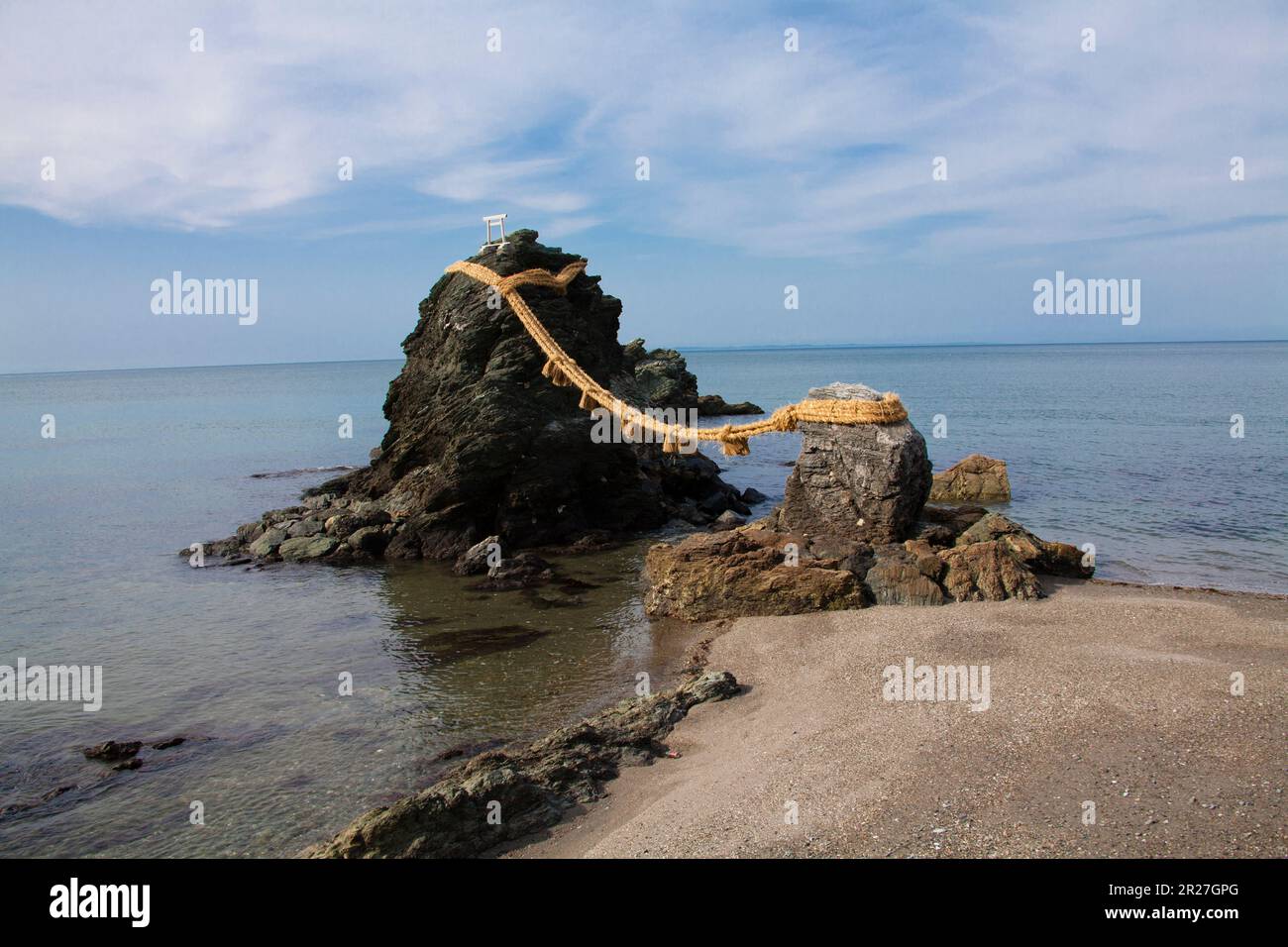 Meoto Iwa rock Stock Photo - Alamy