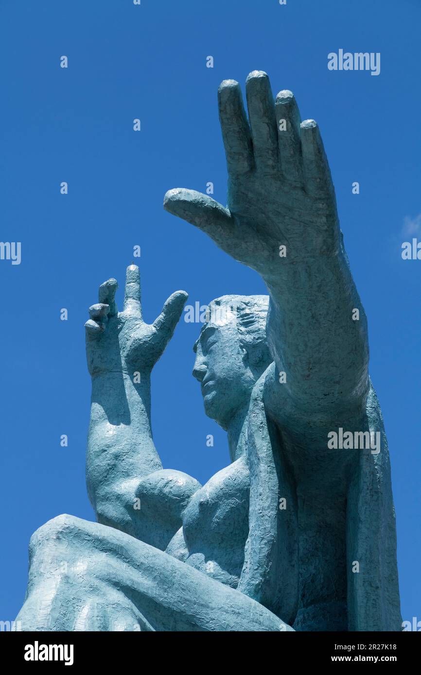 Sculpture for peace hi-res stock photography and images - Alamy