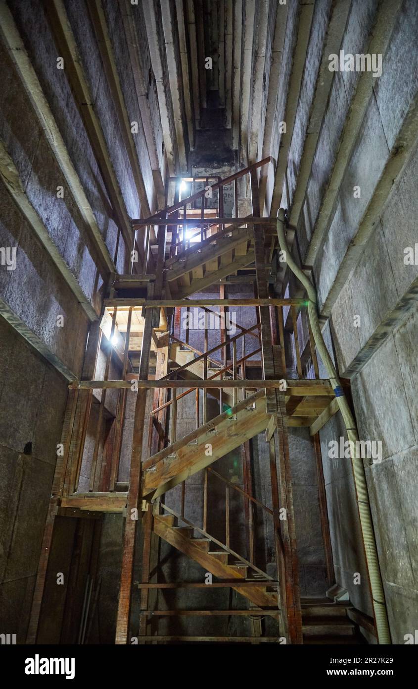 The Red Pyramid of Dahshur, the world's first true pyramid that was ...