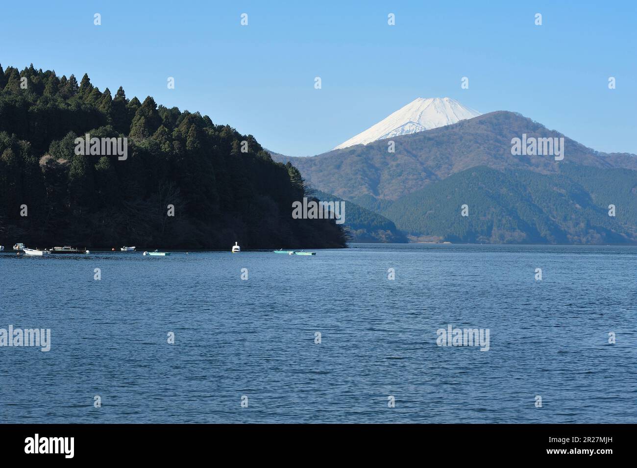 Lake Ashi and Mount Fuji Stock Photo - Alamy