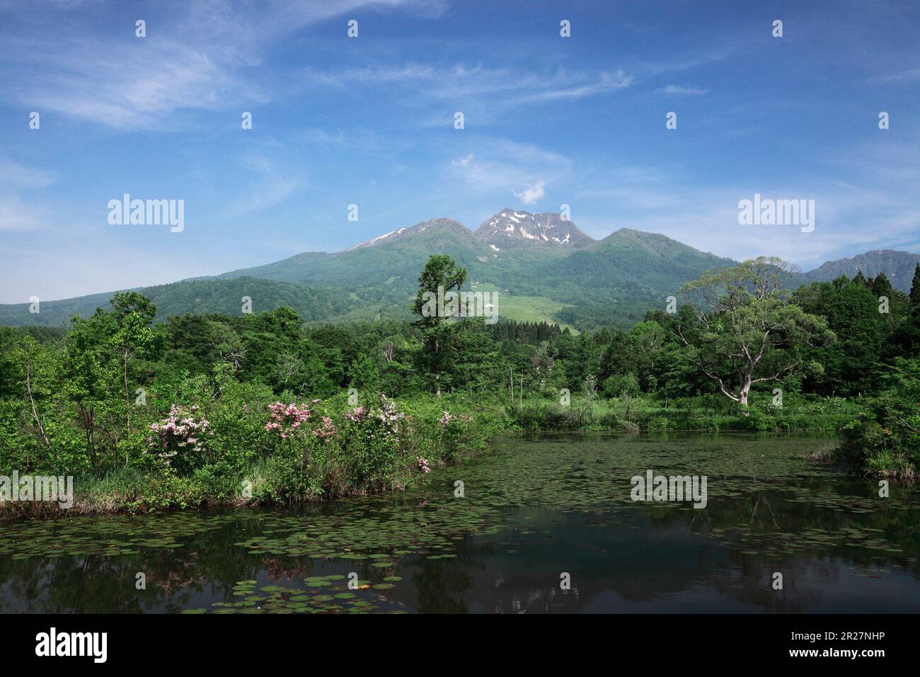 Myoko mountains hi-res stock photography and images - Alamy