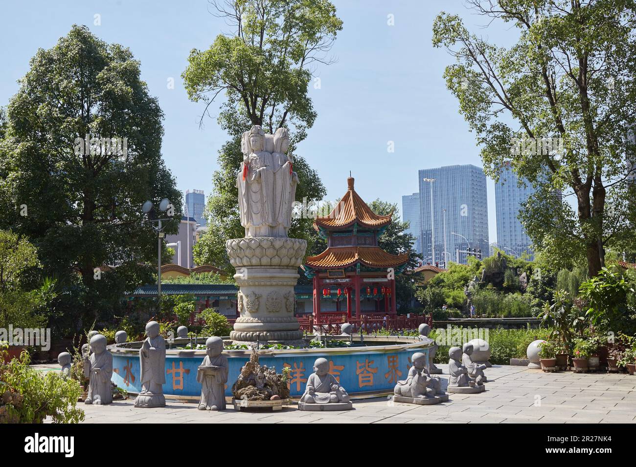 The Buddhist Kaifu Temple in Changsha, capital of Hunan Province Stock ...