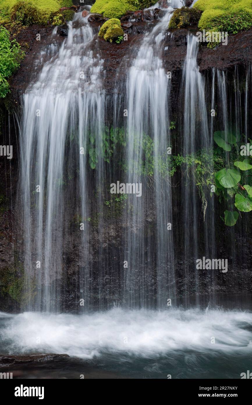 Doryuno waterfall hi-res stock photography and images - Alamy