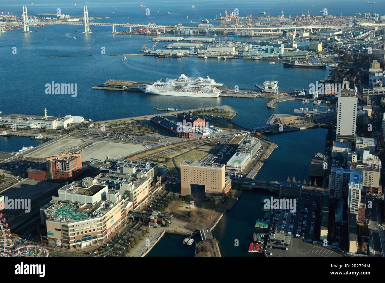 Osanbashi Cruise ship seen from the Landmark Tower Stock Photo - Alamy